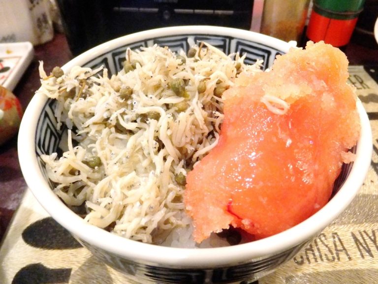 Moved – [Tsukiji Market] Huge tarako and baby sardines bowl at Yonehana ...